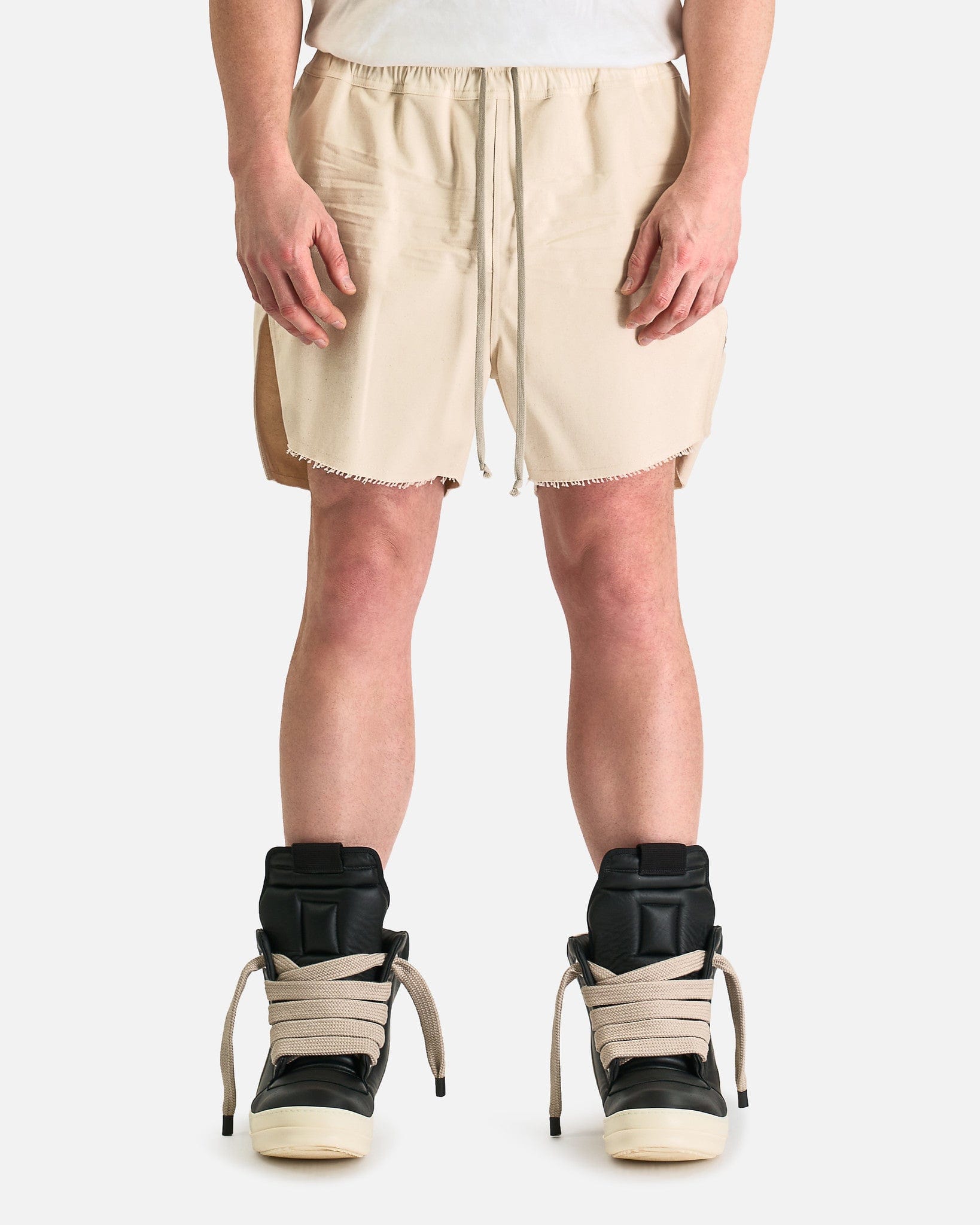 Boxers Canvas Shorts in Natural – SVRN