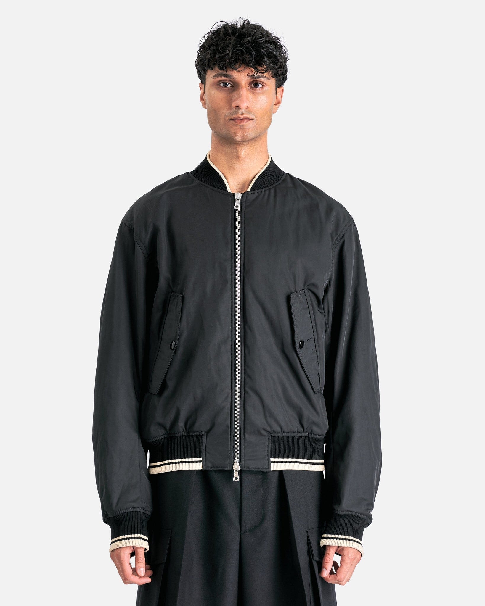 Vellom Jacket in Black – SVRN