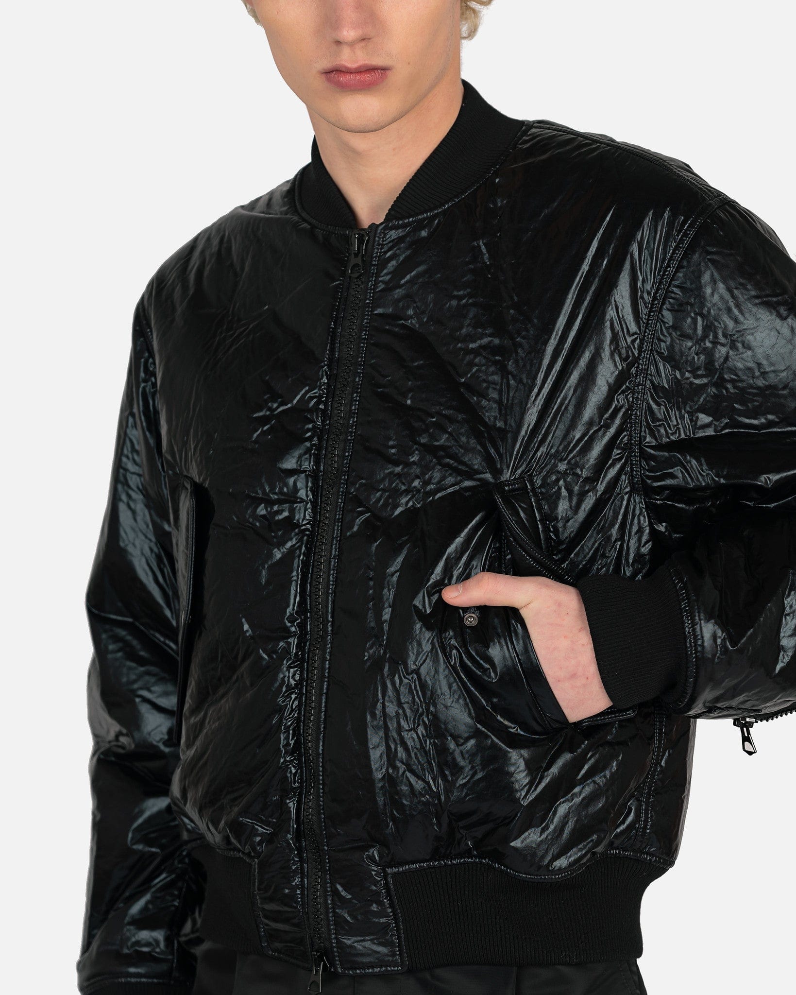 Vellow Jacket in Black – SVRN